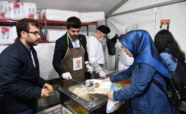Başkan Tuna, orucunu iftar çadırında açtı - Trabzon Haber - Trabzonspor ... Başkan Tuna, orucunu iftar çadırında açtı - Trabzon Haber - Trabzonspor ...