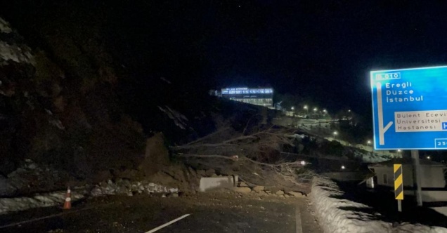 Zonguldak-İstanbul kara yolunda heyelan ulaşımı aksatıyor - Trabzon ... Zonguldak-İstanbul kara yolunda heyelan ulaşımı aksatıyor - Trabzon ...