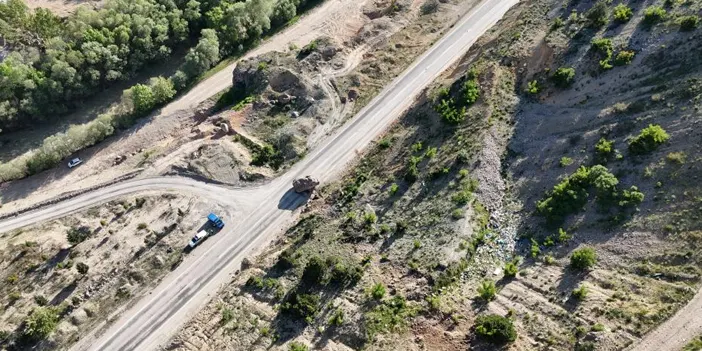 Artvin’de Korkunç Anlar! Dev Kaya Karayoluna Düştü - Trabzon Haber ...